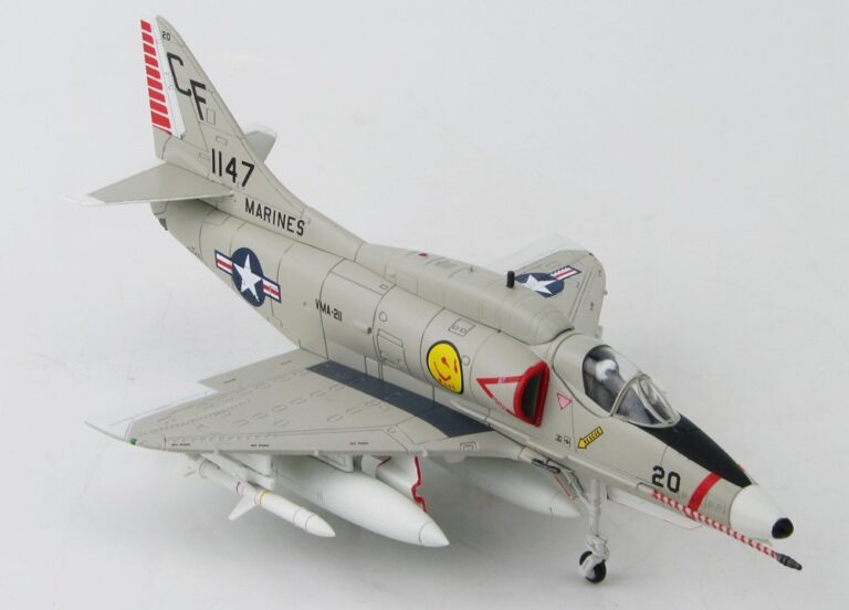 Diecast A4F Skyhawk (US Marines, BuNo 151147/CF 20 VMA-211, Chi Lai ...